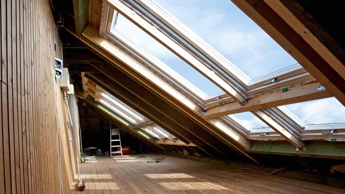 Exemple de référence : Extension de toiture en ardoise | Fenêtre de ...