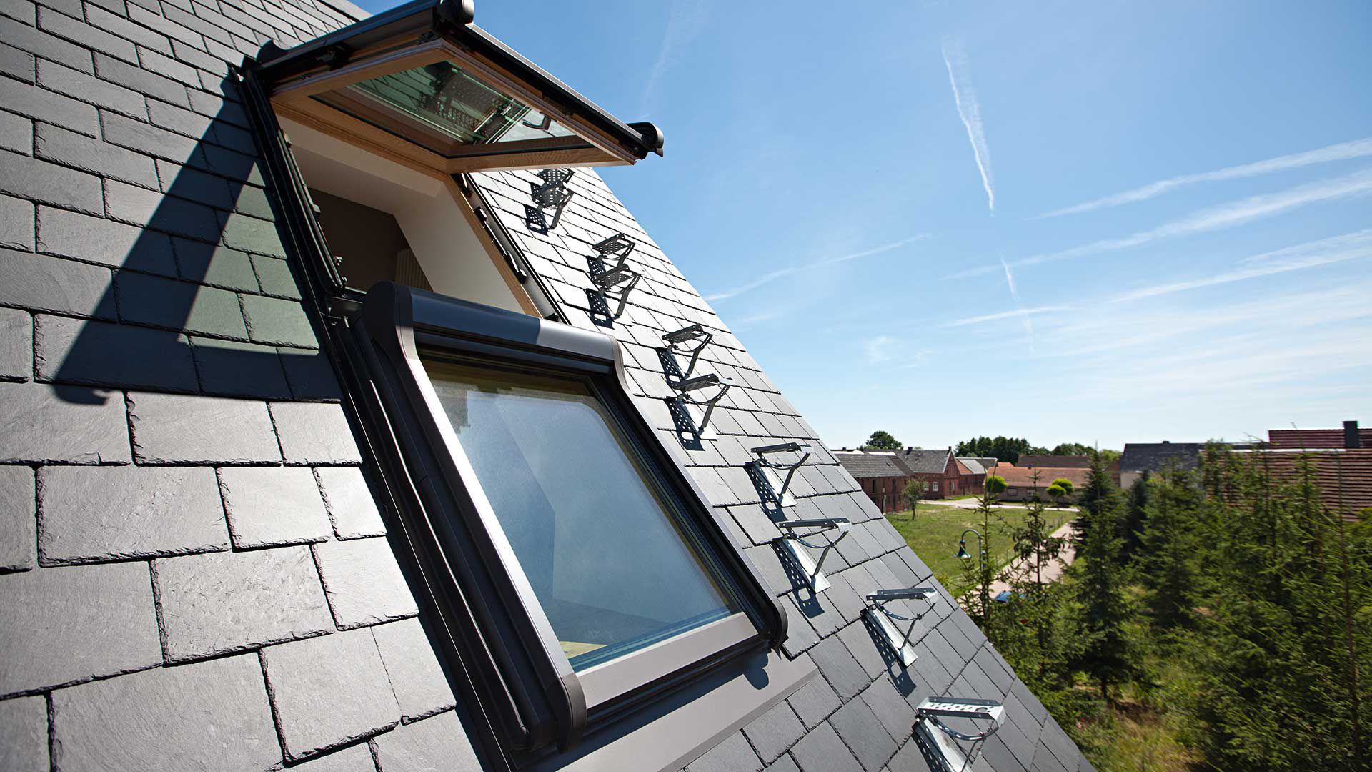 Exemple de référence : Installation en tandem | Fenêtre de toit Roto
